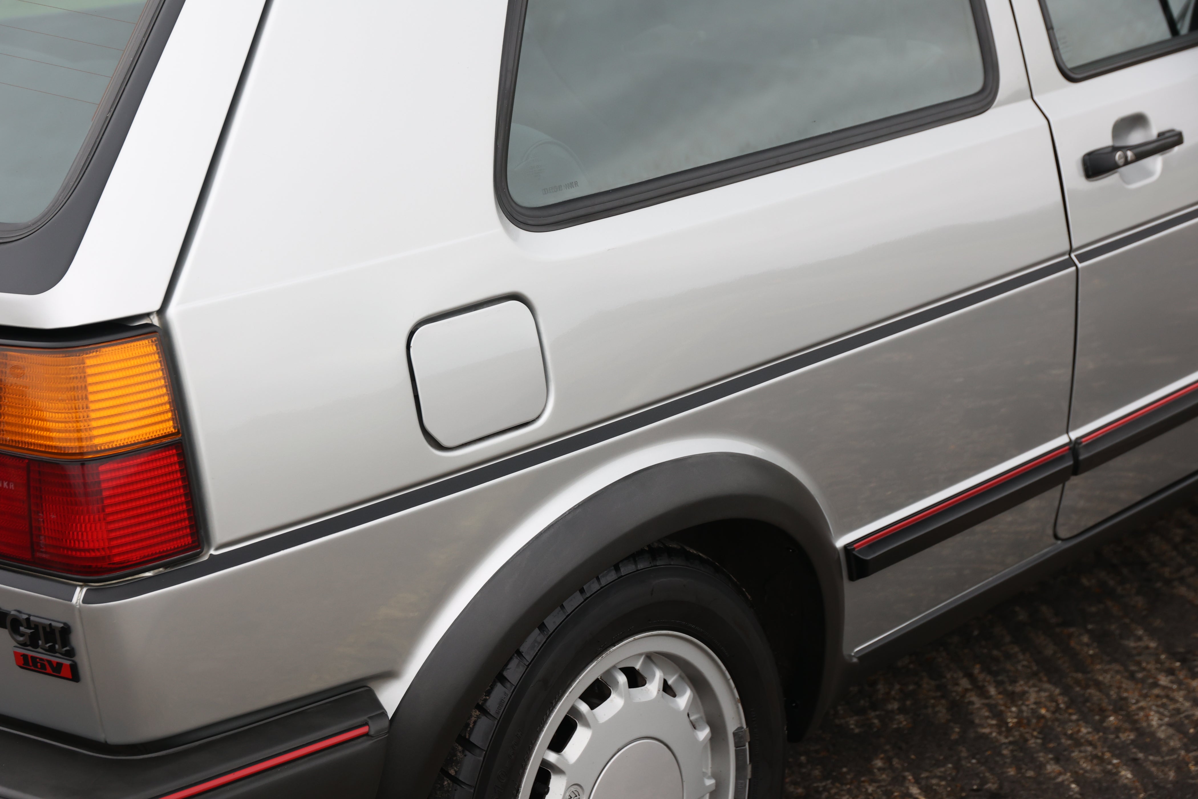 1987 VW VOLKSWAGEN GOLF GTI Mk2 16V — Phil Mires Classic Cars