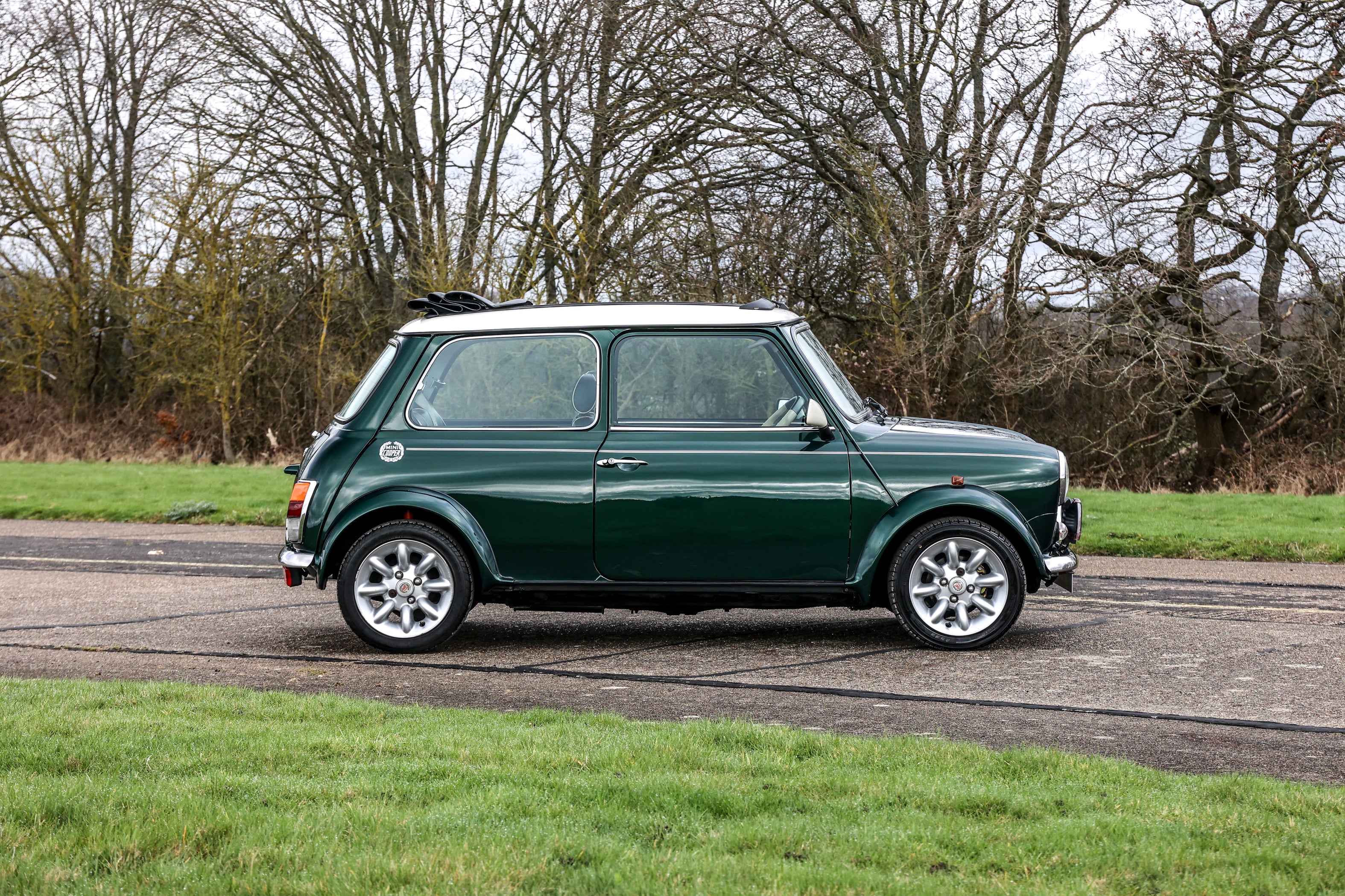 1999 CLASSIC ROVER MINI COOPER SPORTSPACK — Phil Mires Classic Cars