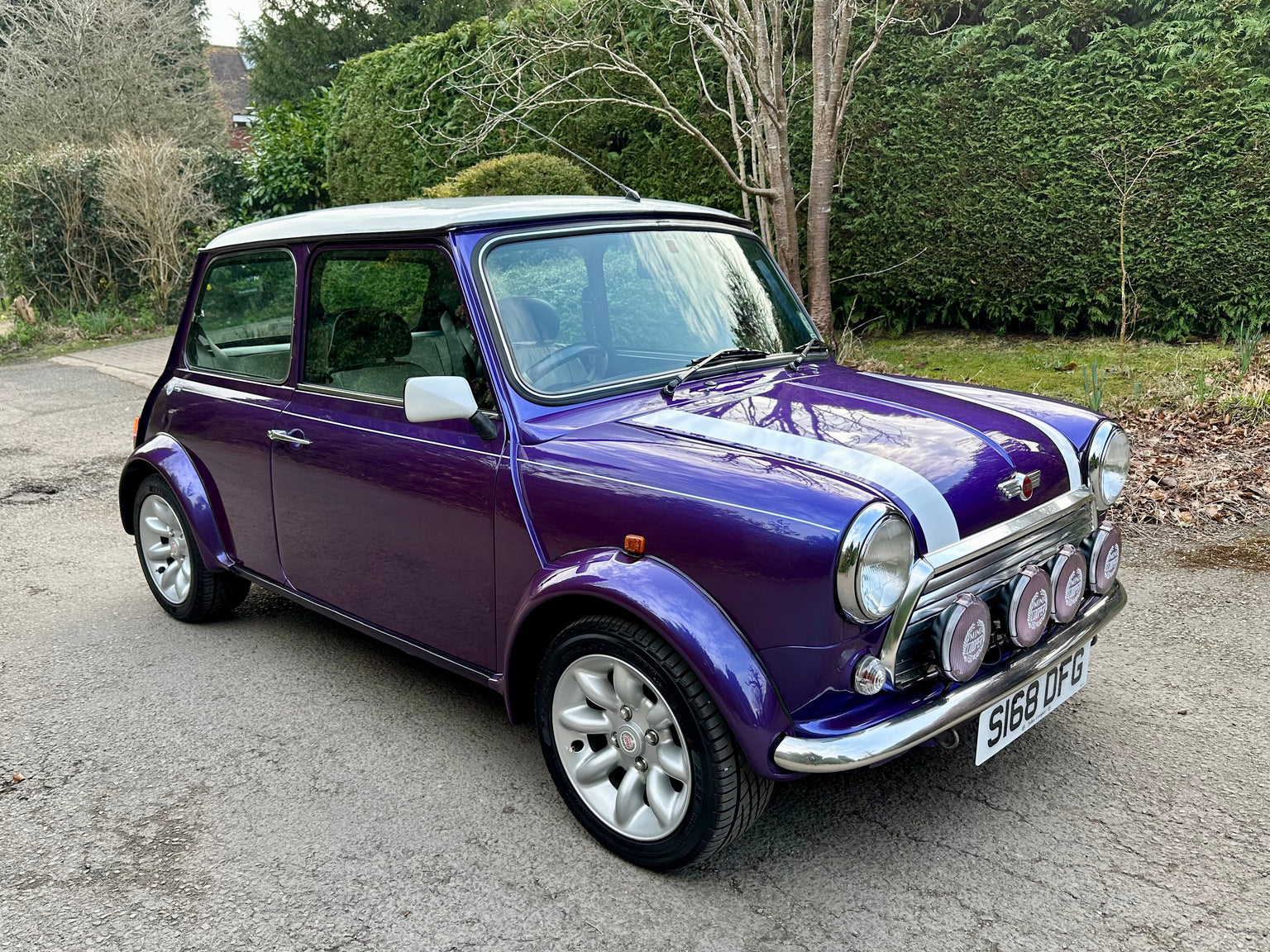 Phil Mires Classic Cars - Classic Minis For Sale
