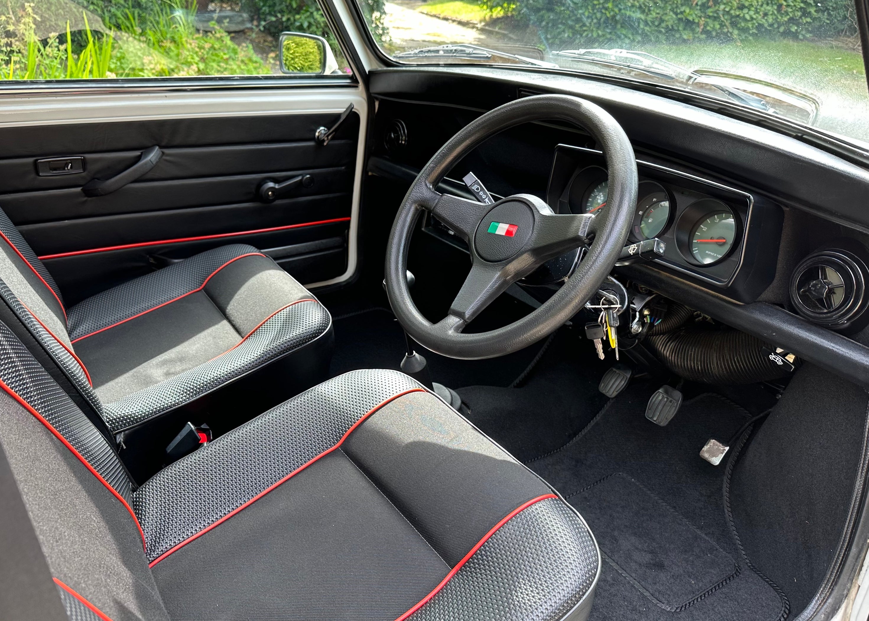 1993 CLASSIC ROVER MINI ITALIAN JOB, LIMITED EDITION, DIAMOND WHITE ...