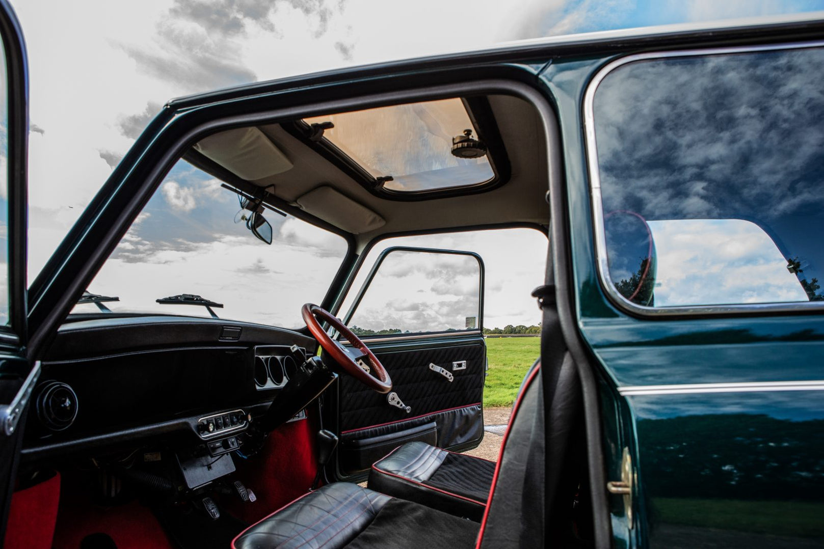 1990 CLASSIC ROVER MINI COOPER RSP — Phil Mires Classic Cars